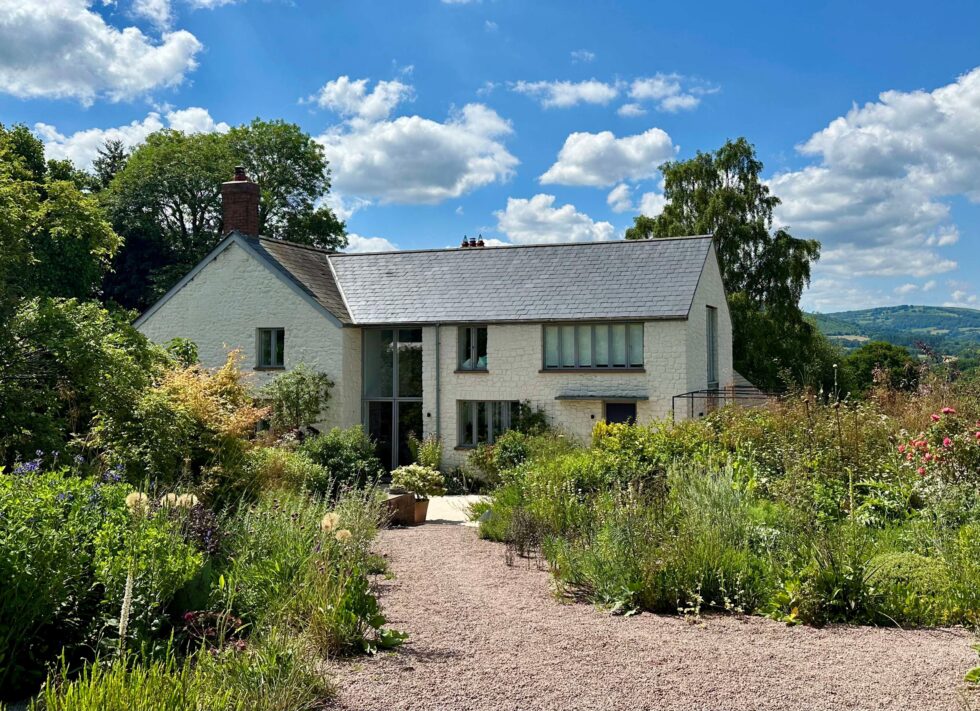 Highfield Farm Garden - Sisley Garden Tours